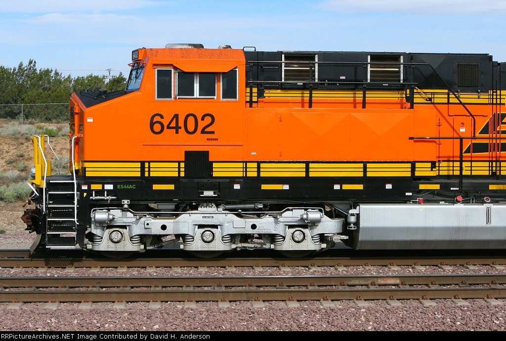 BNSF 6402